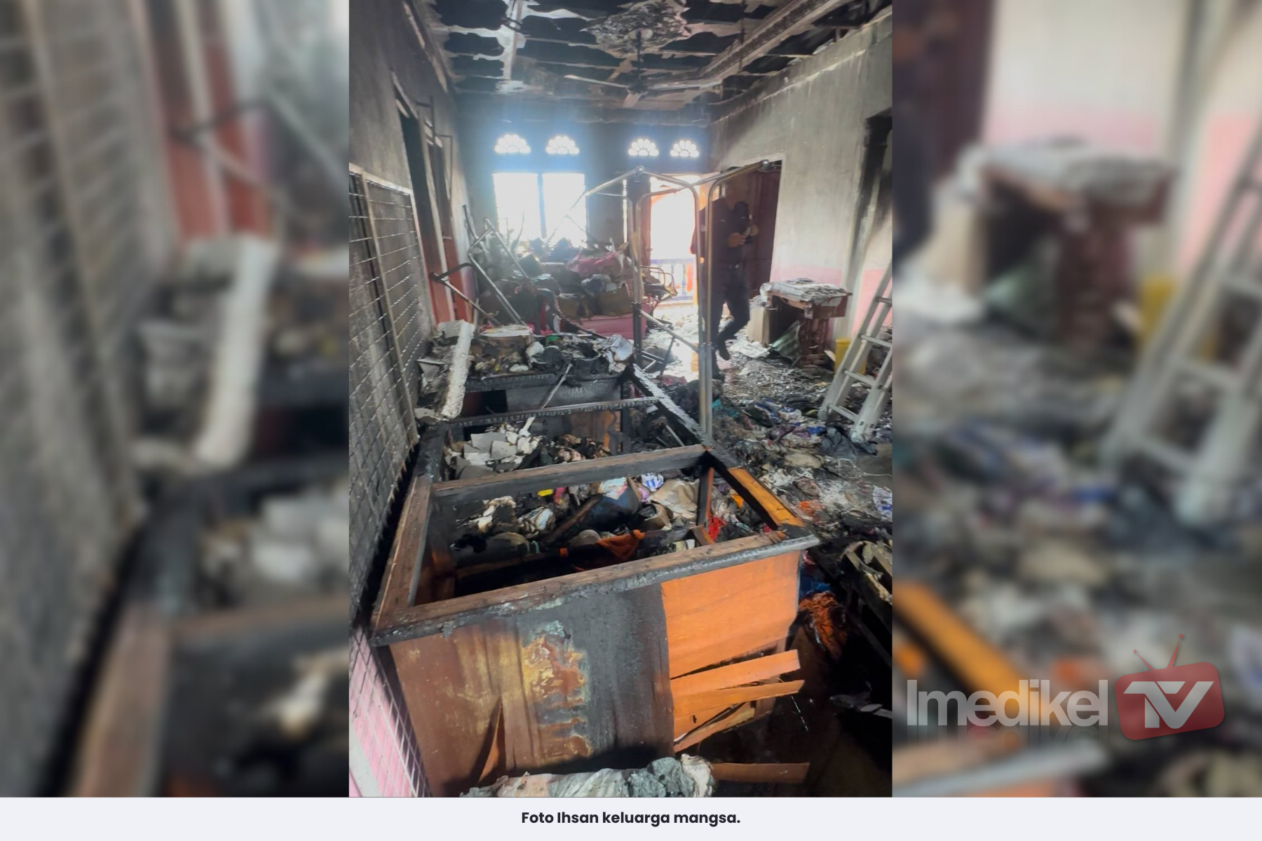 API MARAK MUSNAHKAN TINGKAT ATAS RUMAH DI KAMPUNG BEREK 12 - Imedikel TV